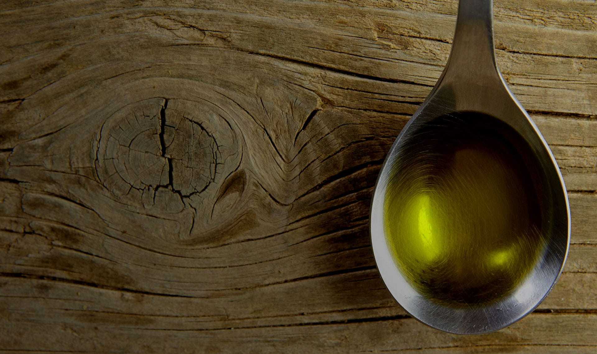 Consuming Half a Tablespoon of Olive Oil Per Day Improves Heart Health ...